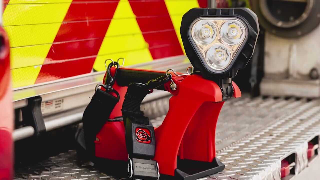 The Streamlight Clutch Flashlight - A Hands-Free Experience - AAA ...